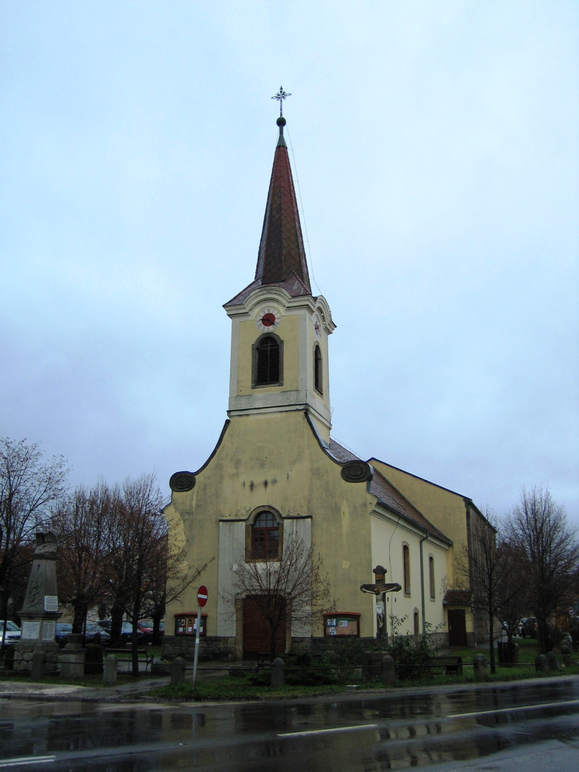 közvetítés Budapestről, a városmajori Jézus Szíve plébániatemplomból ...